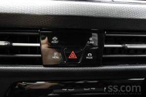 Balts Volkswagen Golf VIII 2022 Rīga, ar dzinēja tilpumu 1.40 L un nobraukumu 95 tūkst. km par 20950 €, foto 18 vietnē AUTOMOTO.COM.LV