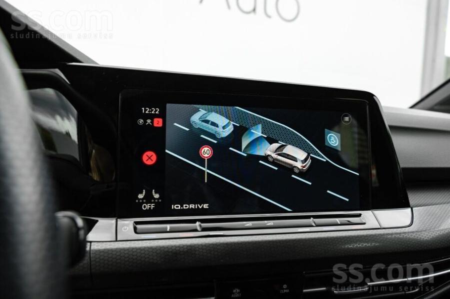 Balts Volkswagen Golf VIII 2022 Rīga, ar dzinēja tilpumu 1.40 L un nobraukumu 95 tūkst. km par 20950 €, foto 19 vietnē AUTOMOTO.COM.LV