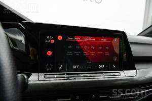 Balts Volkswagen Golf VIII 2022 Rīga, ar dzinēja tilpumu 1.40 L un nobraukumu 95 tūkst. km par 20950 €, foto 26 vietnē AUTOMOTO.COM.LV