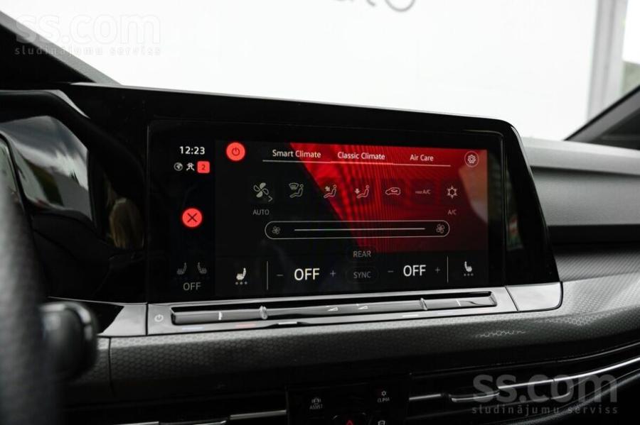 Balts Volkswagen Golf VIII 2022 Rīga, ar dzinēja tilpumu 1.40 L un nobraukumu 95 tūkst. km par 20950 €, foto 27 vietnē AUTOMOTO.COM.LV