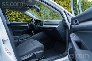 Balts Volkswagen Golf VIII 2022 Rīga, ar dzinēja tilpumu 2.00 L un nobraukumu 229 tūkst. km par 11500 €, foto 13 vietnē AUTOMOTO.COM.LV