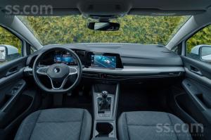 Белый Фольксваген Golf 8 2022 в Рига, объемом двигателя 2.00 л и пробегом 229 тыс. км за 11500 €, фото 16 на AUTOMOTO.COM.LV