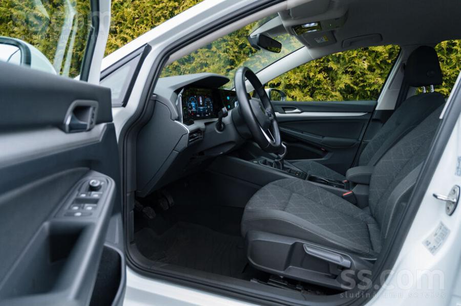 Белый Фольксваген Golf 8 2022 в Рига, объемом двигателя 2.00 л и пробегом 229 тыс. км за 11500 €, фото 11 на AUTOMOTO.COM.LV