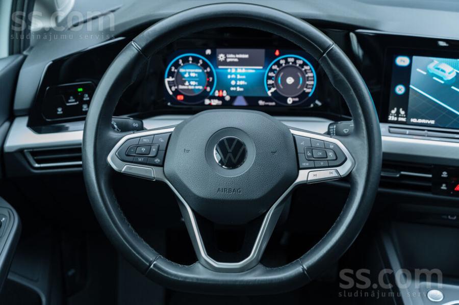 Белый Фольксваген Golf 8 2022 в Рига, объемом двигателя 2.00 л и пробегом 229 тыс. км за 11500 €, фото 25 на AUTOMOTO.COM.LV