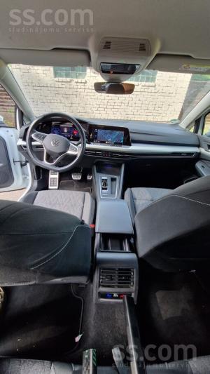 Белый Фольксваген Golf 8 2024 в Рига, объемом двигателя 2.00 л и пробегом 21 тыс. км за 20200 €, фото 11 на AUTOMOTO.COM.LV