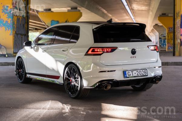 Белый Фольксваген Golf 8 2026 в Рига, объемом двигателя 2.00 л и пробегом 2 тыс. км за 53500 €, фото 4 на AUTOMOTO.COM.LV