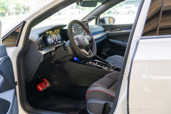 Белый Фольксваген Golf 8 2026 в Рига, объемом двигателя 2.00 л и пробегом 2 тыс. км за 53500 €, фото 7 на AUTOMOTO.COM.LV
