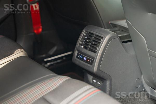 Белый Фольксваген Golf 8 2026 в Рига, объемом двигателя 2.00 л и пробегом 2 тыс. км за 53500 €, фото 8 на AUTOMOTO.COM.LV
