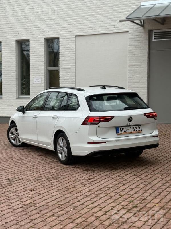 Balts Volkswagen Golf VIII 2021 Kuldīga, ar dzinēja tilpumu 1.50 L un nobraukumu 0 tūkst. km par 13900 €, foto 2 vietnē AUTOMOTO.COM.LV