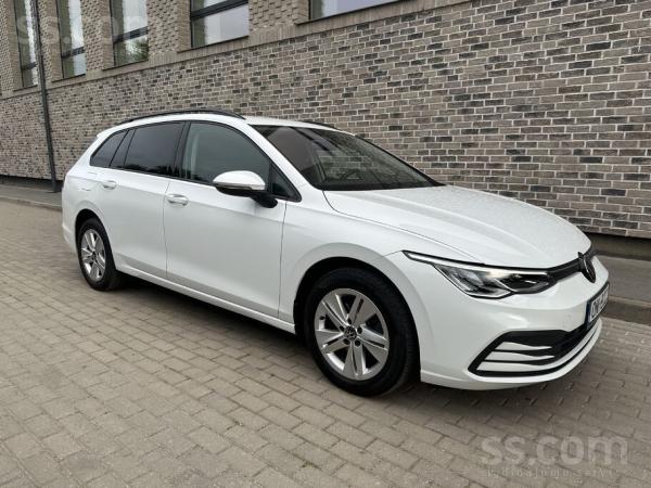 White Volkswagen Golf VIII 2021 in Tukums, with an engine capacity of 1.00 L and mileage of 112 thousand km for 15990 €, photo 3 on AUTOMOTO.COM.LV