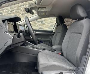 Balts Volkswagen Golf VIII 2021 Tukums, ar dzinēja tilpumu 1.00 L un nobraukumu 112 tūkst. km par 15990 €, foto 13 vietnē AUTOMOTO.COM.LV