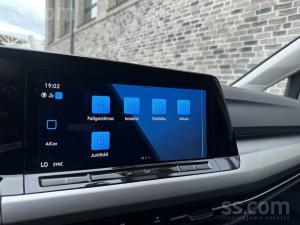 Balts Volkswagen Golf VIII 2021 Tukums, ar dzinēja tilpumu 1.00 L un nobraukumu 112 tūkst. km par 15990 €, foto 23 vietnē AUTOMOTO.COM.LV