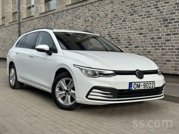 Белый Фольксваген Golf 8 2021 в Тукумс, объемом двигателя 1.00 л и пробегом 112 тыс. км за 15990 €, фото 1 на AUTOMOTO.COM.LV