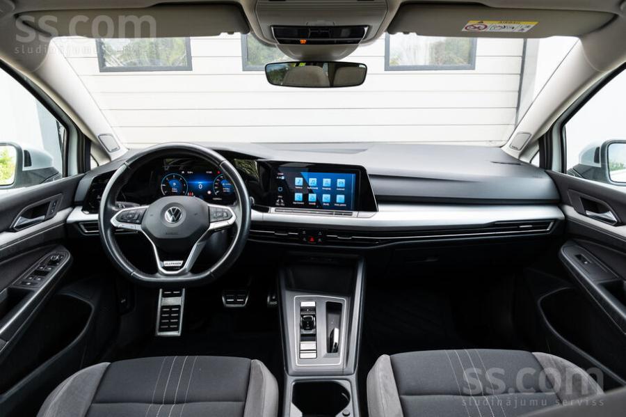 Белый Фольксваген Golf 8 2021 в Елгава, объемом двигателя 2.00 л и пробегом 153 тыс. км за 20050 €, фото 6 на AUTOMOTO.COM.LV