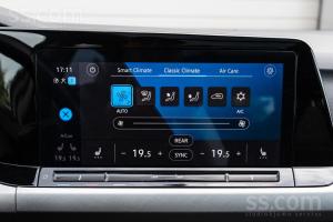 Белый Фольксваген Golf 8 2021 в Елгава, объемом двигателя 2.00 л и пробегом 153 тыс. км за 20050 €, фото 19 на AUTOMOTO.COM.LV