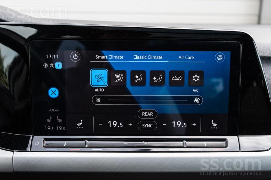 Белый Фольксваген Golf 8 2021 в Елгава, объемом двигателя 2.00 л и пробегом 153 тыс. км за 20050 €, фото 19 на AUTOMOTO.COM.LV