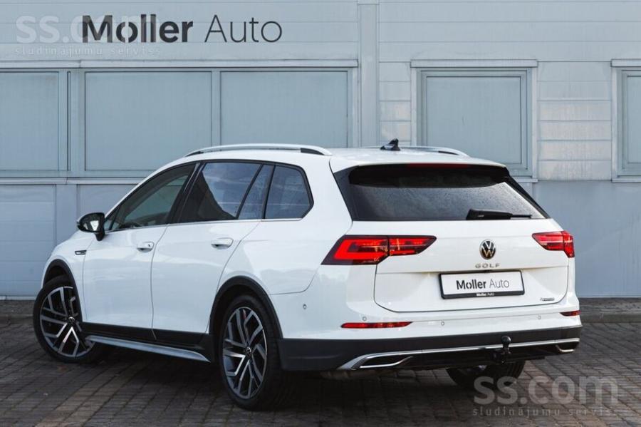 Balts Volkswagen Golf VIII 2021 Ventspils, ar dzinēja tilpumu 2.00 L un nobraukumu 152 tūkst. km par 22500 €, foto 4 vietnē AUTOMOTO.COM.LV