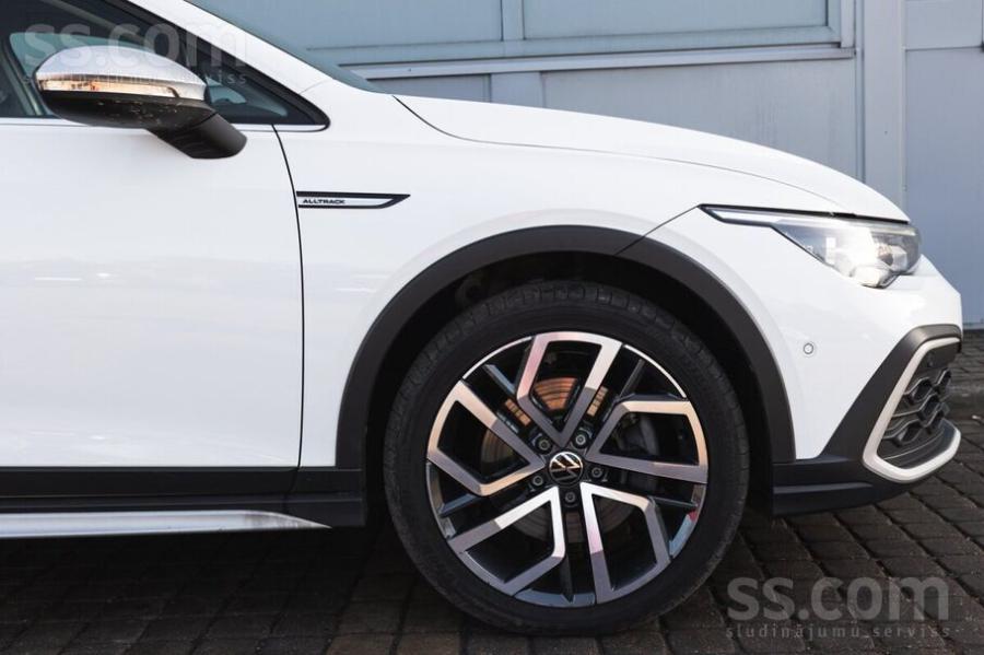 Balts Volkswagen Golf VIII 2021 Ventspils, ar dzinēja tilpumu 2.00 L un nobraukumu 152 tūkst. km par 22500 €, foto 10 vietnē AUTOMOTO.COM.LV