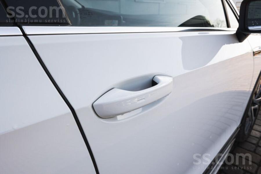 Balts Volkswagen Golf VIII 2021 Ventspils, ar dzinēja tilpumu 2.00 L un nobraukumu 152 tūkst. km par 22500 €, foto 12 vietnē AUTOMOTO.COM.LV