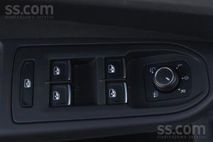 Balts Volkswagen Golf VIII 2021 Ventspils, ar dzinēja tilpumu 2.00 L un nobraukumu 152 tūkst. km par 22500 €, foto 32 vietnē AUTOMOTO.COM.LV