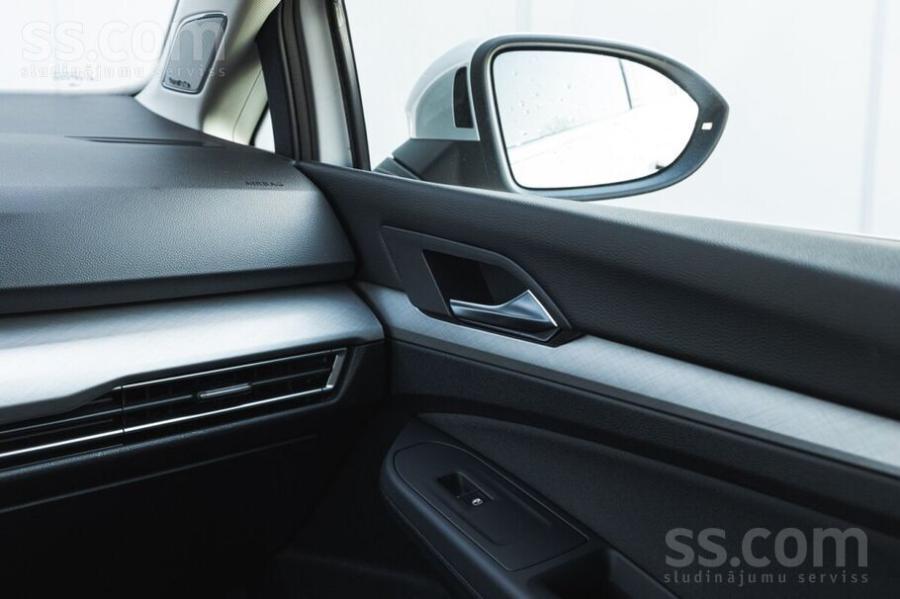 Balts Volkswagen Golf VIII 2021 Ventspils, ar dzinēja tilpumu 2.00 L un nobraukumu 152 tūkst. km par 22500 €, foto 33 vietnē AUTOMOTO.COM.LV