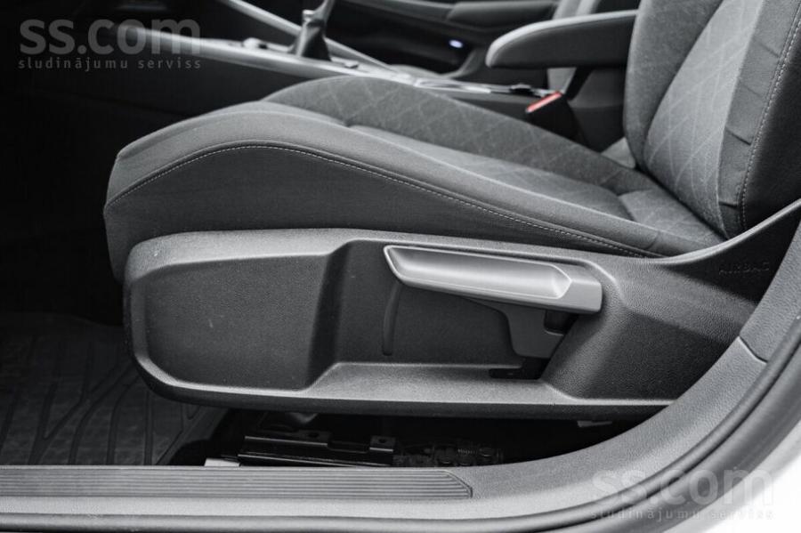 Белый Фольксваген Golf 8 2021 в Рига, объемом двигателя 1.50 л и пробегом 88 тыс. км за 15900 €, фото 10 на AUTOMOTO.COM.LV