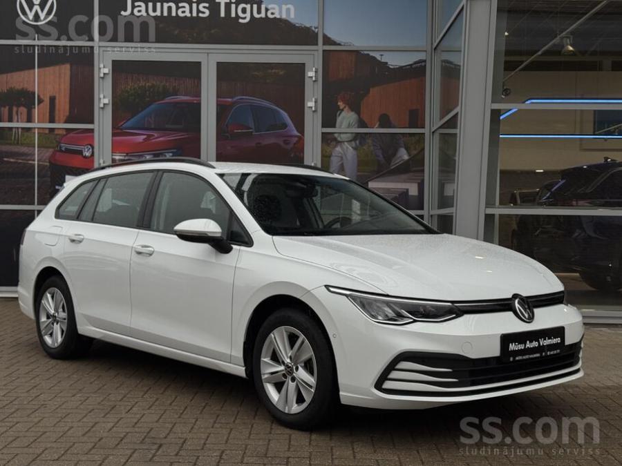 Белый Фольксваген Golf 8 2022 в Валмиера, объемом двигателя 2.00 л и пробегом 129 тыс. км за 15900 €, фото 1 на AUTOMOTO.COM.LV