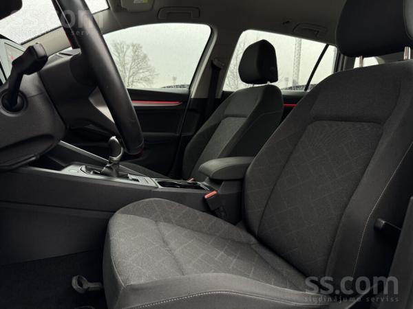 Balts Volkswagen Golf VIII 2022 Valmiera, ar dzinēja tilpumu 2.00 L un nobraukumu 129 tūkst. km par 15900 €, foto 7 vietnē AUTOMOTO.COM.LV