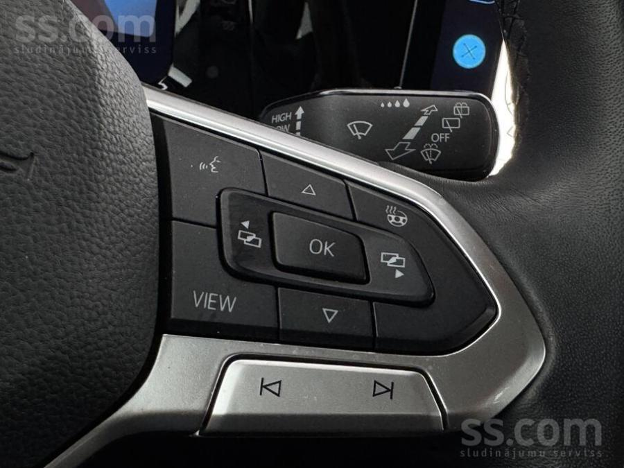 Белый Фольксваген Golf 8 2022 в Валмиера, объемом двигателя 2.00 л и пробегом 129 тыс. км за 15900 €, фото 13 на AUTOMOTO.COM.LV