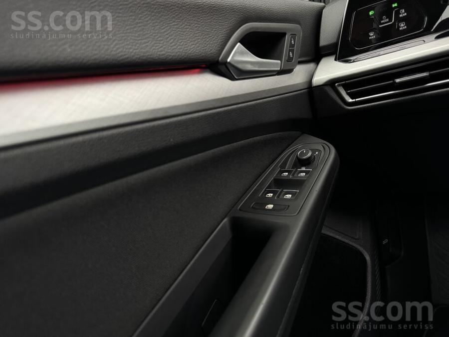 Белый Фольксваген Golf 8 2022 в Валмиера, объемом двигателя 2.00 л и пробегом 129 тыс. км за 15900 €, фото 19 на AUTOMOTO.COM.LV