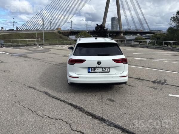 White Volkswagen Golf VIII 2022 in Riga, with an engine capacity of 1.50 L and mileage of 124 thousand km for 15990 €, photo 1 on AUTOMOTO.COM.LV