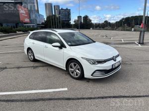 White Volkswagen Golf VIII 2022 in Riga, with an engine capacity of 1.50 L and mileage of 124 thousand km for 15990 €, photo 7 on AUTOMOTO.COM.LV