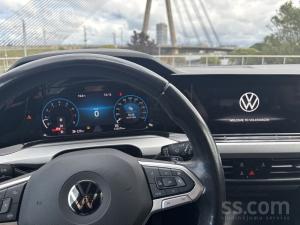 White Volkswagen Golf VIII 2022 in Riga, with an engine capacity of 1.50 L and mileage of 124 thousand km for 15990 €, photo 12 on AUTOMOTO.COM.LV