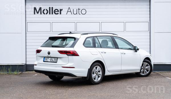 Белый Фольксваген Golf 8 2024 в Рига, объемом двигателя 2.00 л и пробегом 31 тыс. км за 22550 €, фото 4 на AUTOMOTO.COM.LV