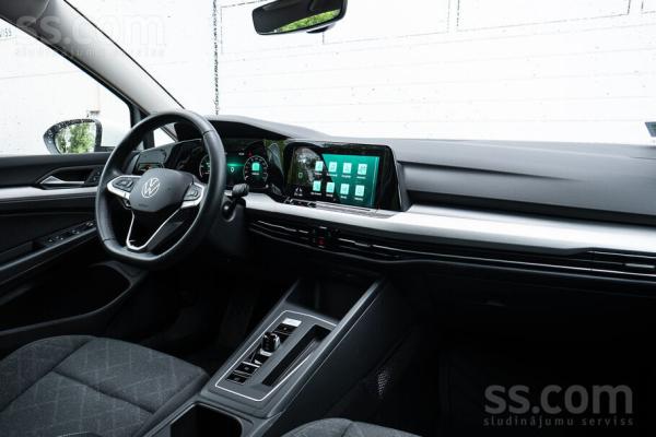 Белый Фольксваген Golf 8 2024 в Рига, объемом двигателя 2.00 л и пробегом 31 тыс. км за 22550 €, фото 9 на AUTOMOTO.COM.LV
