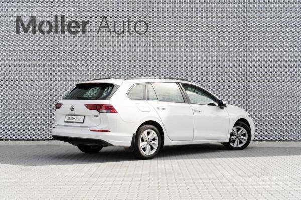Volkswagen Golf VIII 2024 Rīga vietnē Balts Volkswagen Golf VIII 2024 Rīga, ar dzinēja tilpumu 2.00 L un nobraukumu 59 tūkst. km par 21900 €, foto 5 vietnē AUTOMOTO.COM.LV