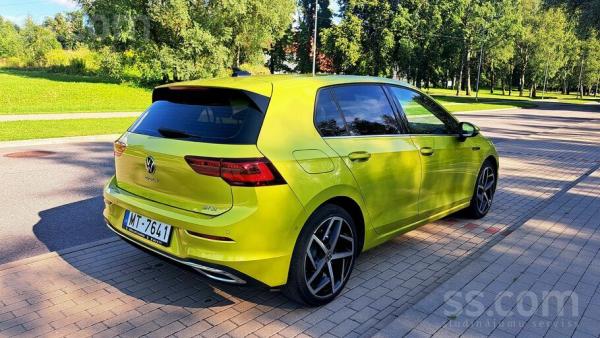 Желтый Фольксваген Golf 8 2021 в Лимбажи, объемом двигателя 1.50 л и пробегом 94 тыс. км за 18995 €, фото 4 на AUTOMOTO.COM.LV