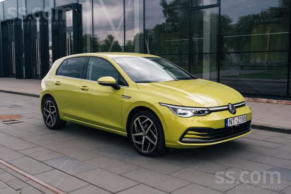 Dzeltens Volkswagen Golf VIII 2024 Rīga, ar dzinēja tilpumu 1.50 L un nobraukumu 24 tūkst. km par 24300 €, foto 1 vietnē AUTOMOTO.COM.LV
