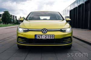 Желтый Фольксваген Golf 8 2024 в Рига, объемом двигателя 1.50 л и пробегом 24 тыс. км за 24300 €, фото 5 на AUTOMOTO.COM.LV