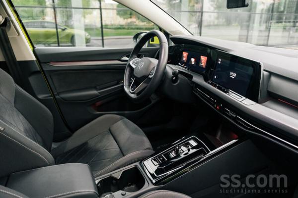 Dzeltens Volkswagen Golf VIII 2024 Rīga, ar dzinēja tilpumu 1.50 L un nobraukumu 24 tūkst. km par 24300 €, foto 7 vietnē AUTOMOTO.COM.LV