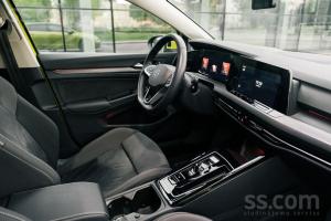 Желтый Фольксваген Golf 8 2024 в Рига, объемом двигателя 1.50 л и пробегом 24 тыс. км за 24300 €, фото 8 на AUTOMOTO.COM.LV