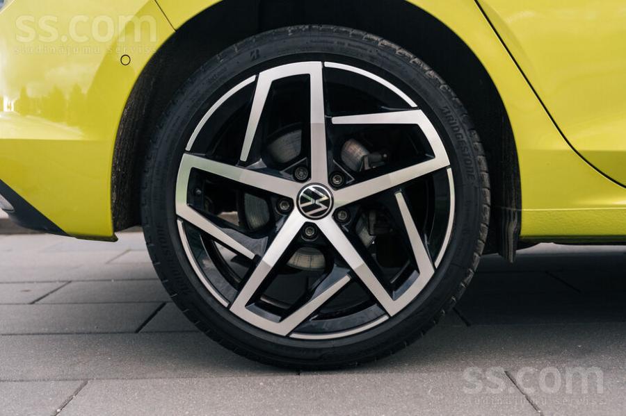 Желтый Фольксваген Golf 8 2024 в Рига, объемом двигателя 1.50 л и пробегом 24 тыс. км за 24300 €, фото 14 на AUTOMOTO.COM.LV