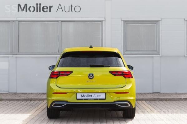 Dzeltens Volkswagen Golf VIII 2020 Ventspils, ar dzinēja tilpumu 1.50 L un nobraukumu 107 tūkst. km par 17700 €, foto 3 vietnē AUTOMOTO.COM.LV