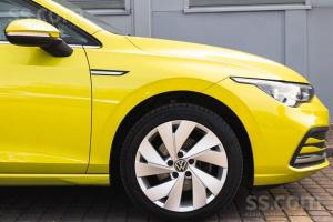 Dzeltens Volkswagen Golf VIII 2020 Ventspils, ar dzinēja tilpumu 1.50 L un nobraukumu 107 tūkst. km par 17700 €, foto 10 vietnē AUTOMOTO.COM.LV