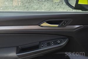 Dzeltens Volkswagen Golf VIII 2020 Ventspils, ar dzinēja tilpumu 1.50 L un nobraukumu 107 tūkst. km par 17700 €, foto 30 vietnē AUTOMOTO.COM.LV