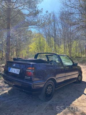 Violets Volkswagen Golf 1997 Rīga, ar dzinēja tilpumu 1.60 L un nobraukumu 270 tūkst. km par 2820 €, foto 4 vietnē AUTOMOTO.COM.LV