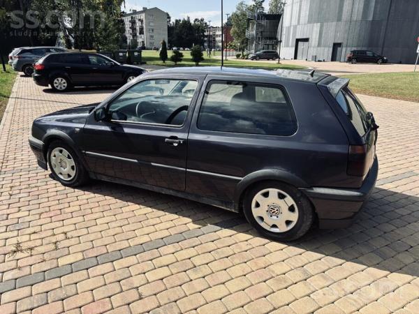 Volkswagen Golf 1995 Rīga vietnē Violets Volkswagen Golf 1995 Rīga, ar dzinēja tilpumu 1.90 L un nobraukumu 251 tūkst. km par 950 €, foto 5 vietnē AUTOMOTO.COM.LV