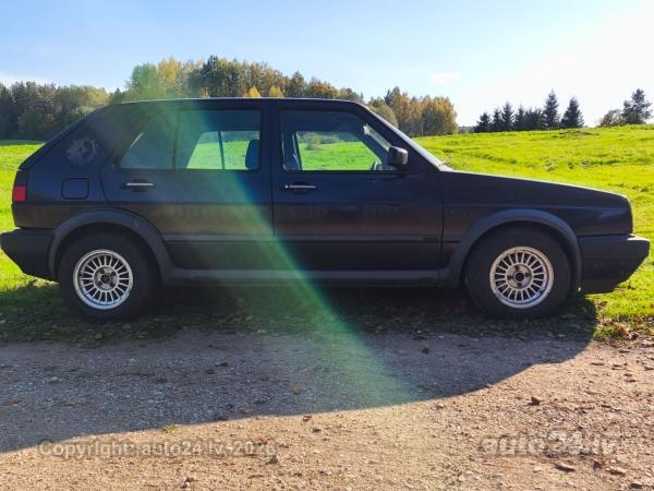 Violets Volkswagen Golf 1990 Veru, ar dzinēja tilpumu 1.80 L un nobraukumu 271 tūkst. km par 2300 €, foto 5 vietnē AUTOMOTO.COM.LV