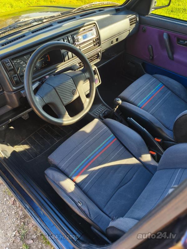 Violets Volkswagen Golf 1990 Veru, ar dzinēja tilpumu 1.80 L un nobraukumu 271 tūkst. km par 2300 €, foto 7 vietnē AUTOMOTO.COM.LV