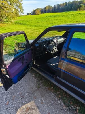 Violets Volkswagen Golf 1990 Veru, ar dzinēja tilpumu 1.80 L un nobraukumu 271 tūkst. km par 2300 €, foto 8 vietnē AUTOMOTO.COM.LV